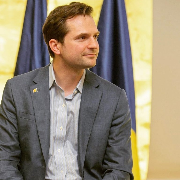 Sebastian Burduja a fost votat preşedinte interimar al PNL Sector 1 ...