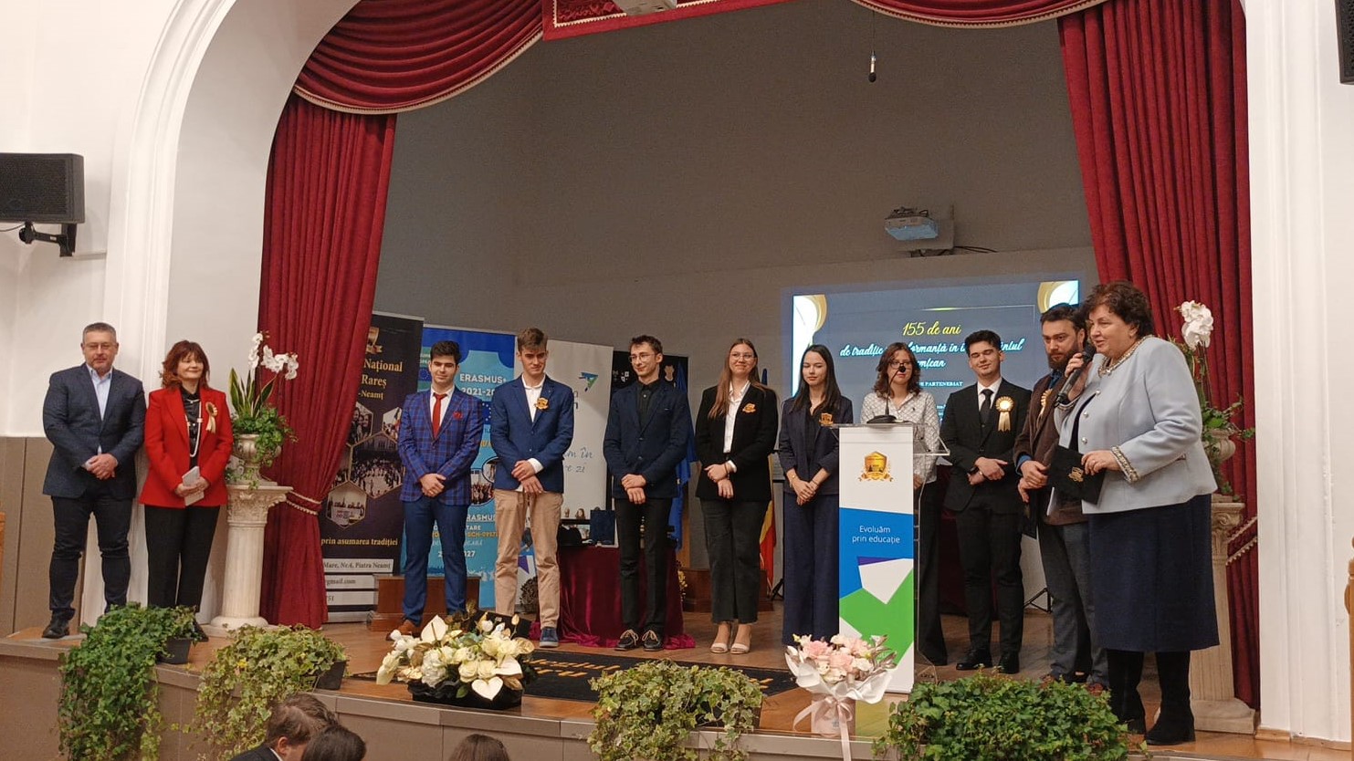 Colegiul Național „Petru Rareș” din Piatra Neamț marchează 155 de ani ...